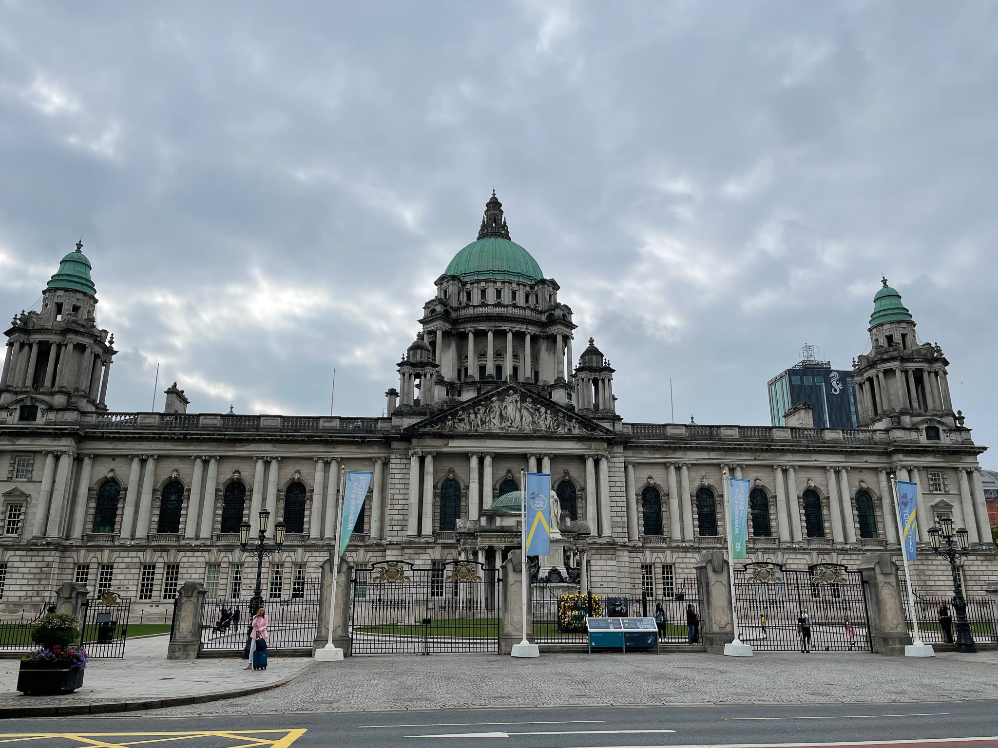 The Best of Northern Ireland – Giant’s Causeway and Belfast